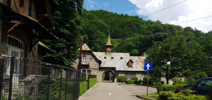 Castelul Posada (Castelul Bibescu) 🇷🇴 AtraTur.ro